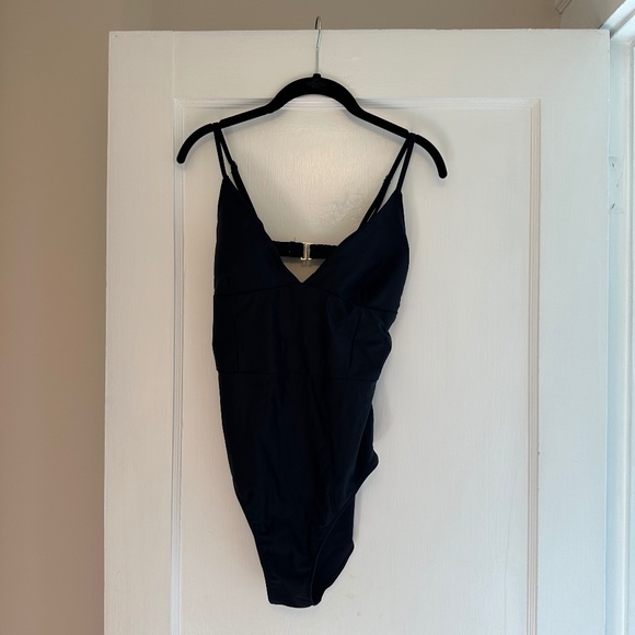 summersalt | Swim | Summersalt The Long Torso Wave Sea Urchin Black One ...
